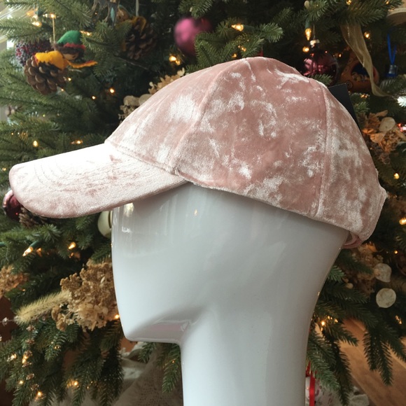 David & Young | Accessories | New Pink Velour Velvet Hat Womens ...